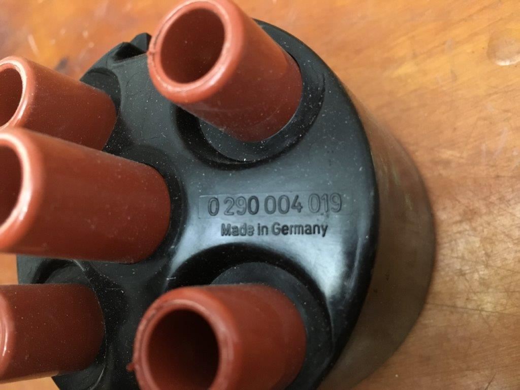 VW NOS. 026 905 209 Distributor Cap