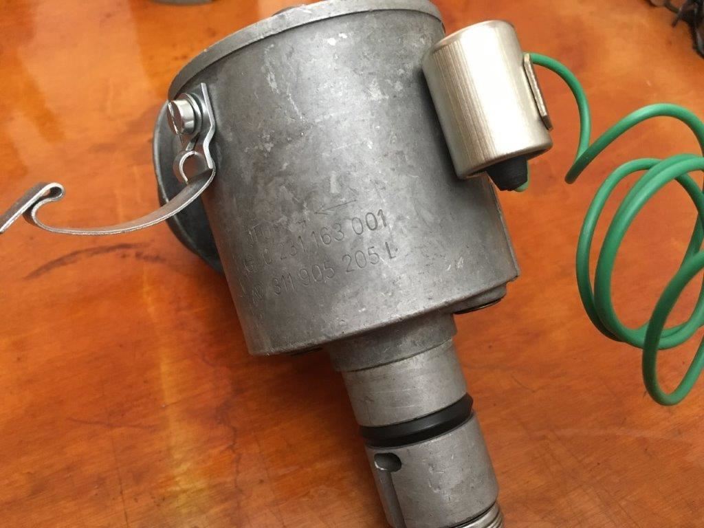 VW NOS. 311 905 205 L Restored German Bosch Distributor SVDA