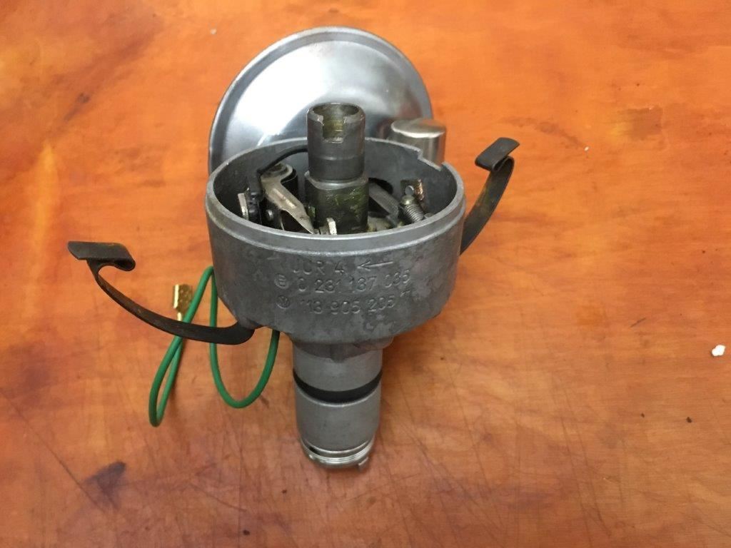 VW NOS. 113 905 205 T Restored German Bosch Distributor SVA