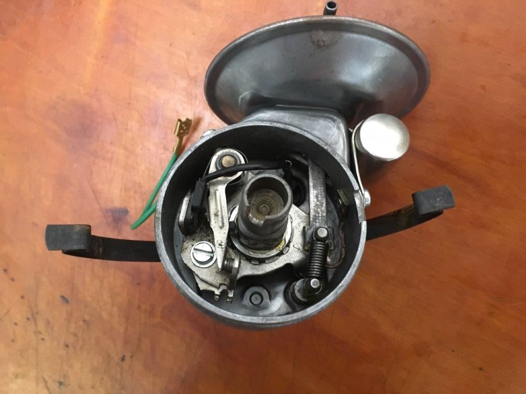 VW NOS. 113 905 205 T Restored German Bosch Distributor SVA