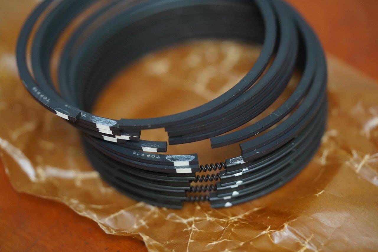 VW NOS. 311 198 271 Piston Ring Set