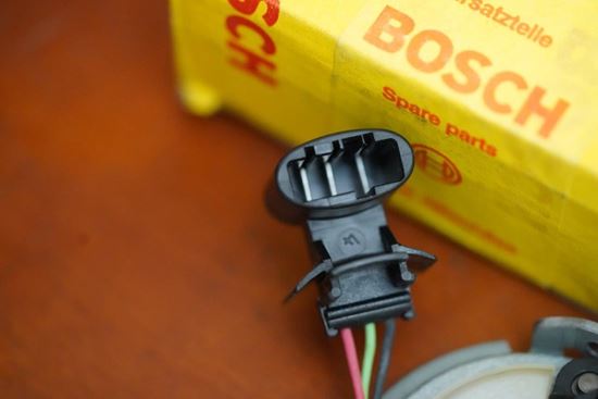 VW NOS. hall-sensor-oval-plug Hall Sensor (Oval plug)